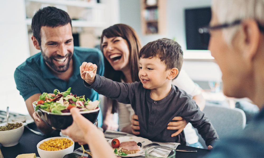 How to Go to Dinner with Kids Without a Screen | ParentCo.