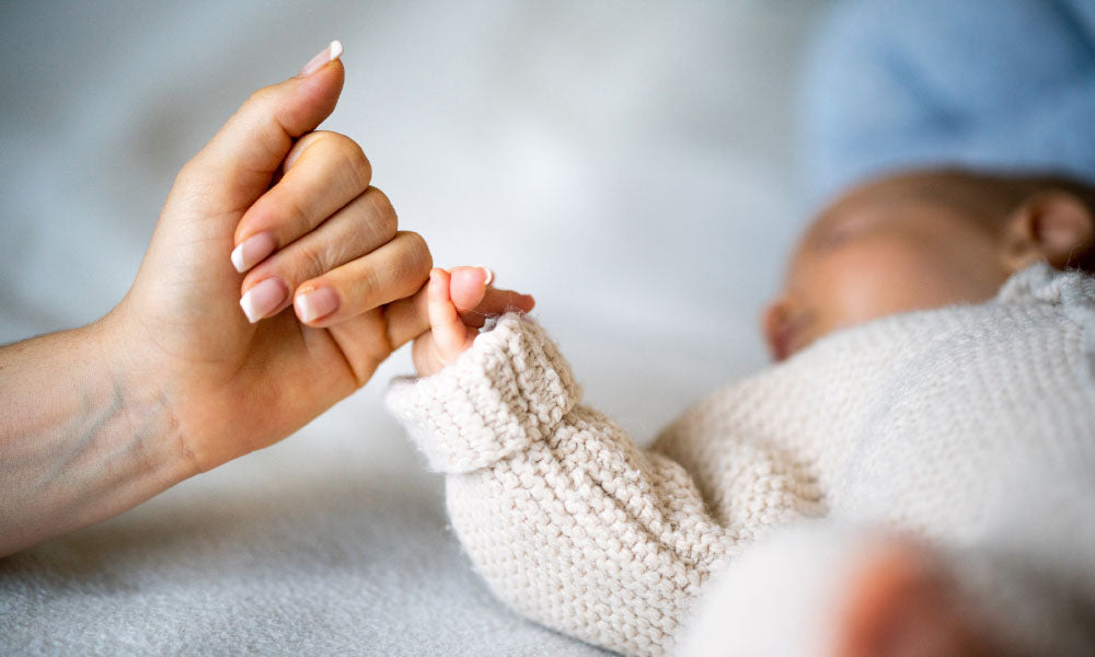 10 Tips for Single Mom of a Newborn | ParentCo.